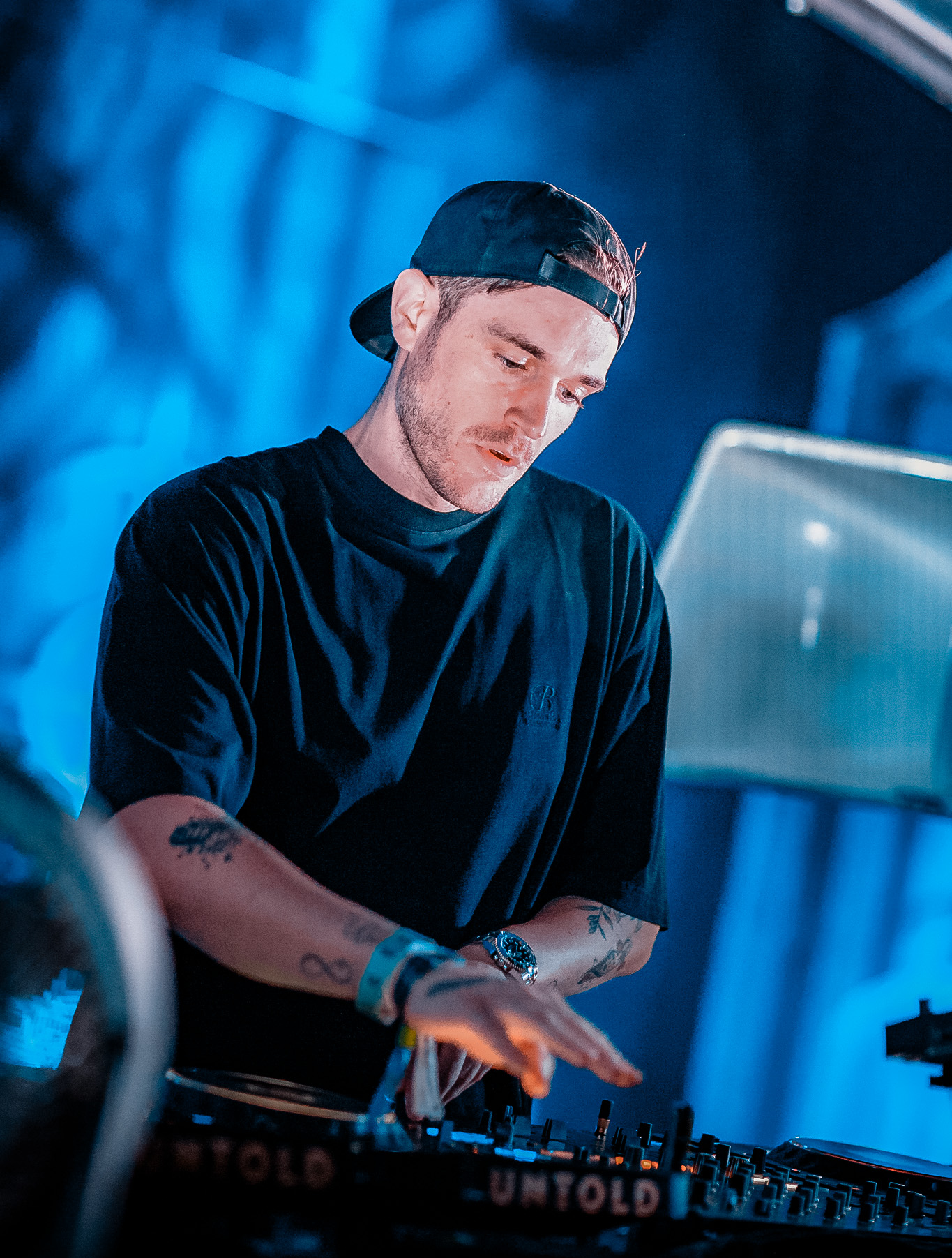 Pascal Junior Immersive performance at Neversea Festival
