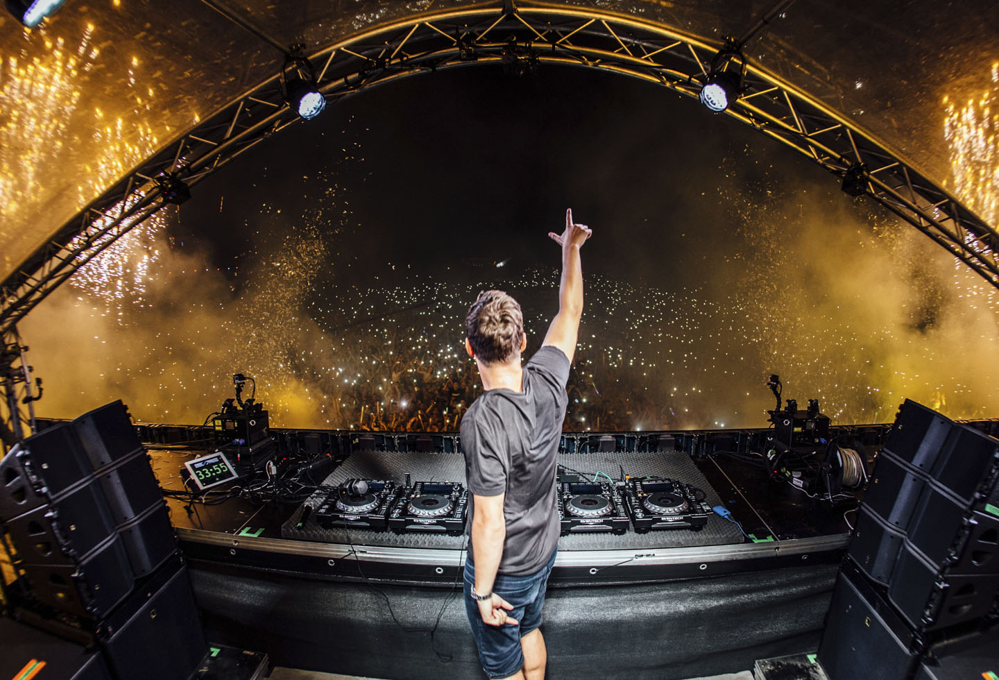 Martin Garrix Surpasses 11 Billion Spotify Streams | Pulse.